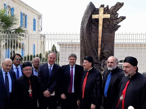 Neemat Frem - The News