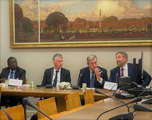 Neemat Frem - The News